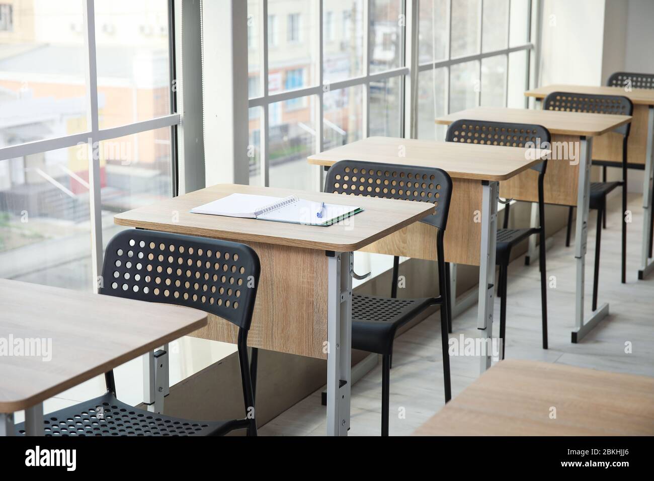 Interior of modern empty classroom Stock Photo - Alamy
