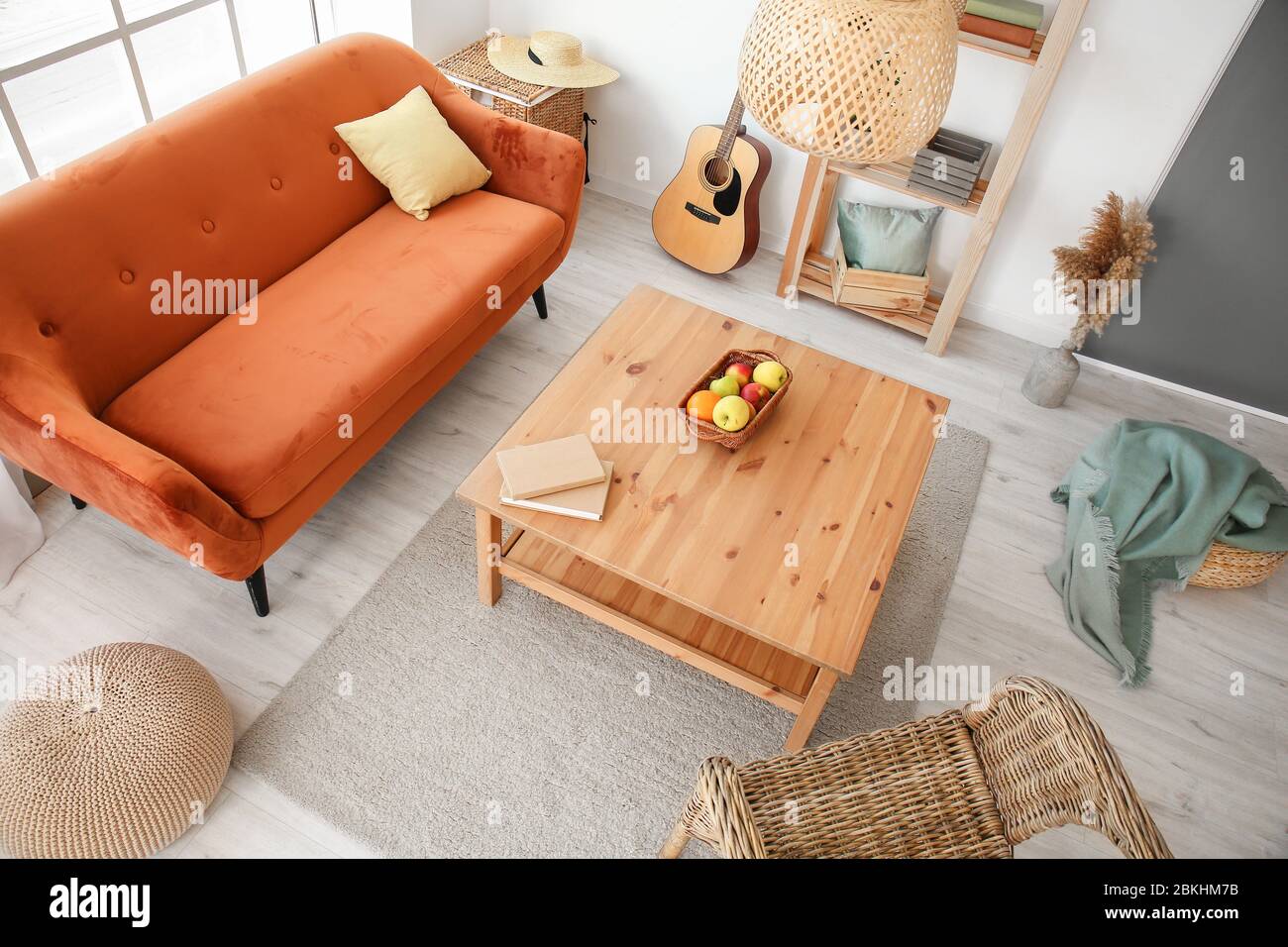 Interior of modern comfortable living room Stock Photo - Alamy