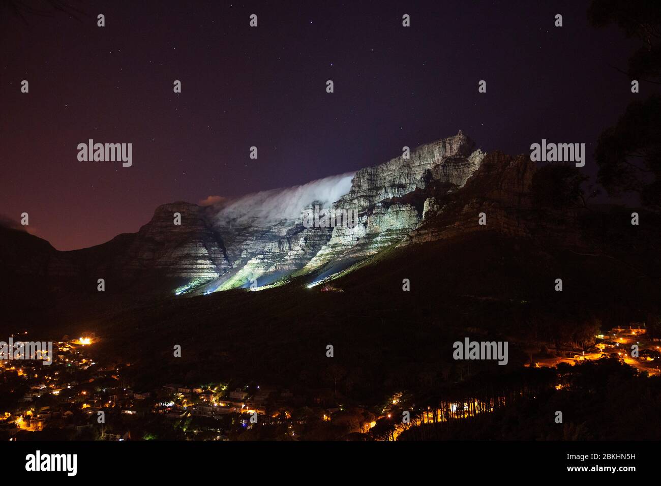Cape town table mountain night hi-res stock photography and images - Alamy