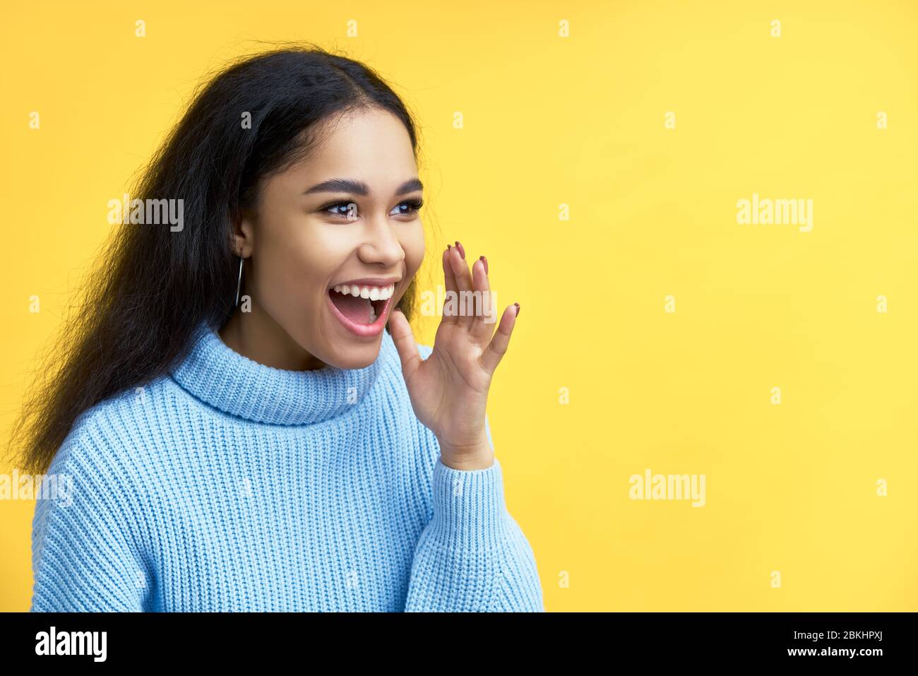 Woman shouting side on hi-res stock photography and images - Alamy