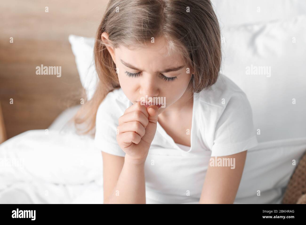 Sick little girl at home Stock Photo - Alamy