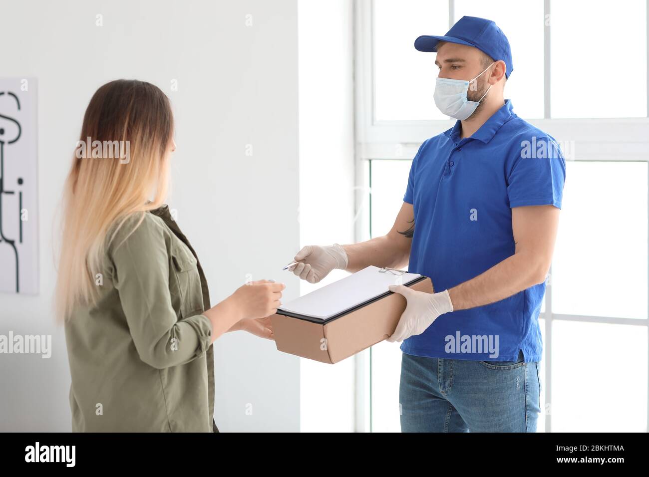 Receiving documents hi-res stock photography and images - Alamy