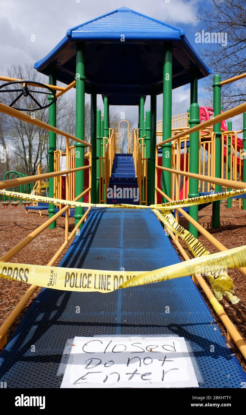 Barricade tape hi-res stock photography and images - Alamy