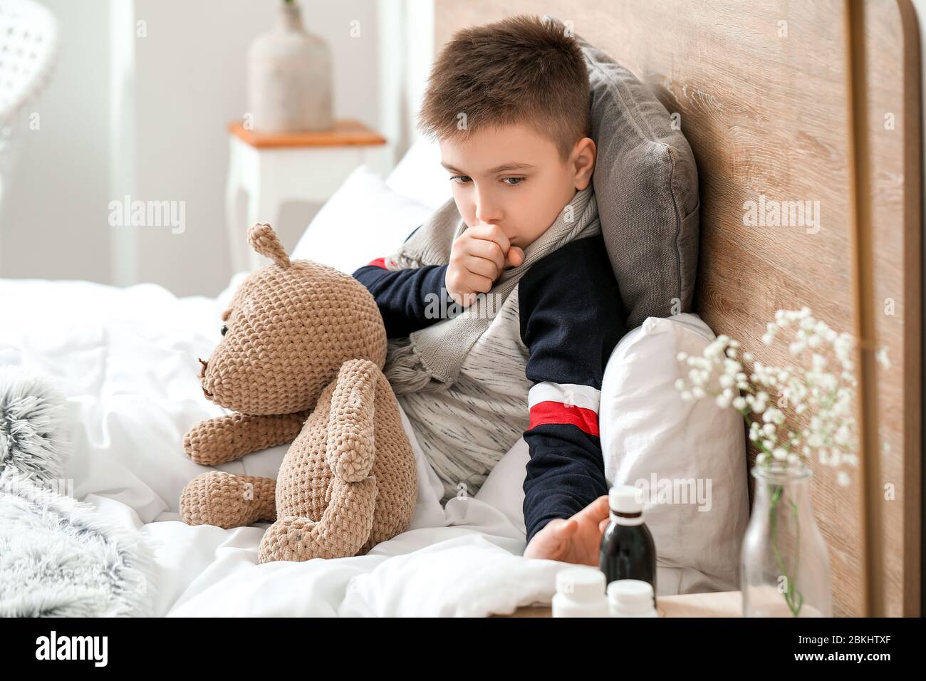 Coughing boy hi-res stock photography and images - Alamy