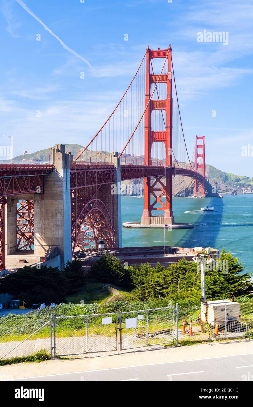 Golden Gate bridge with beautiful blue sky landscape in San Francisco ...