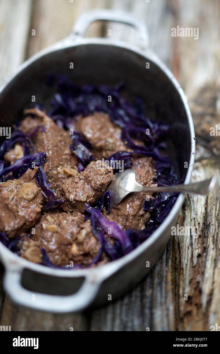Hare stew with red cabbage Stock Photo - Alamy
