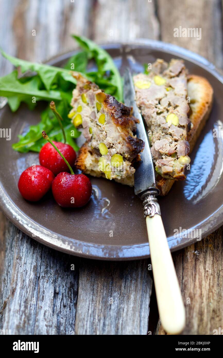 Terrine duck hi-res stock photography and images - Alamy
