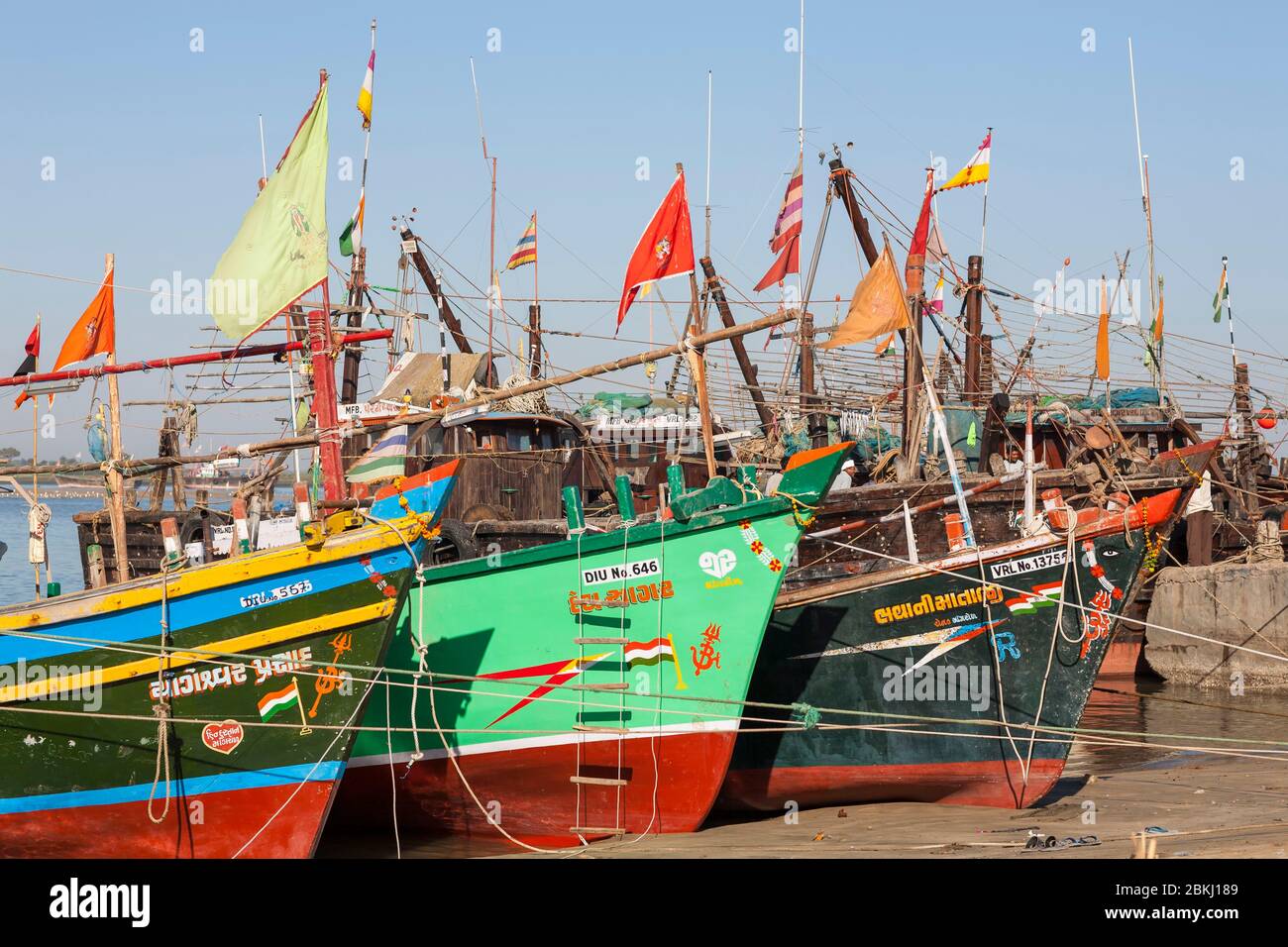 Wood boats india hi-res stock photography and images - Alamy