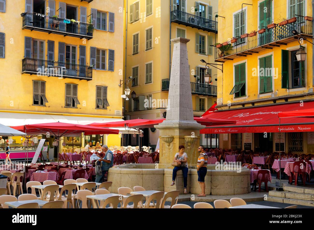 Old town nice france restaurant hi-res stock photography and images - Alamy