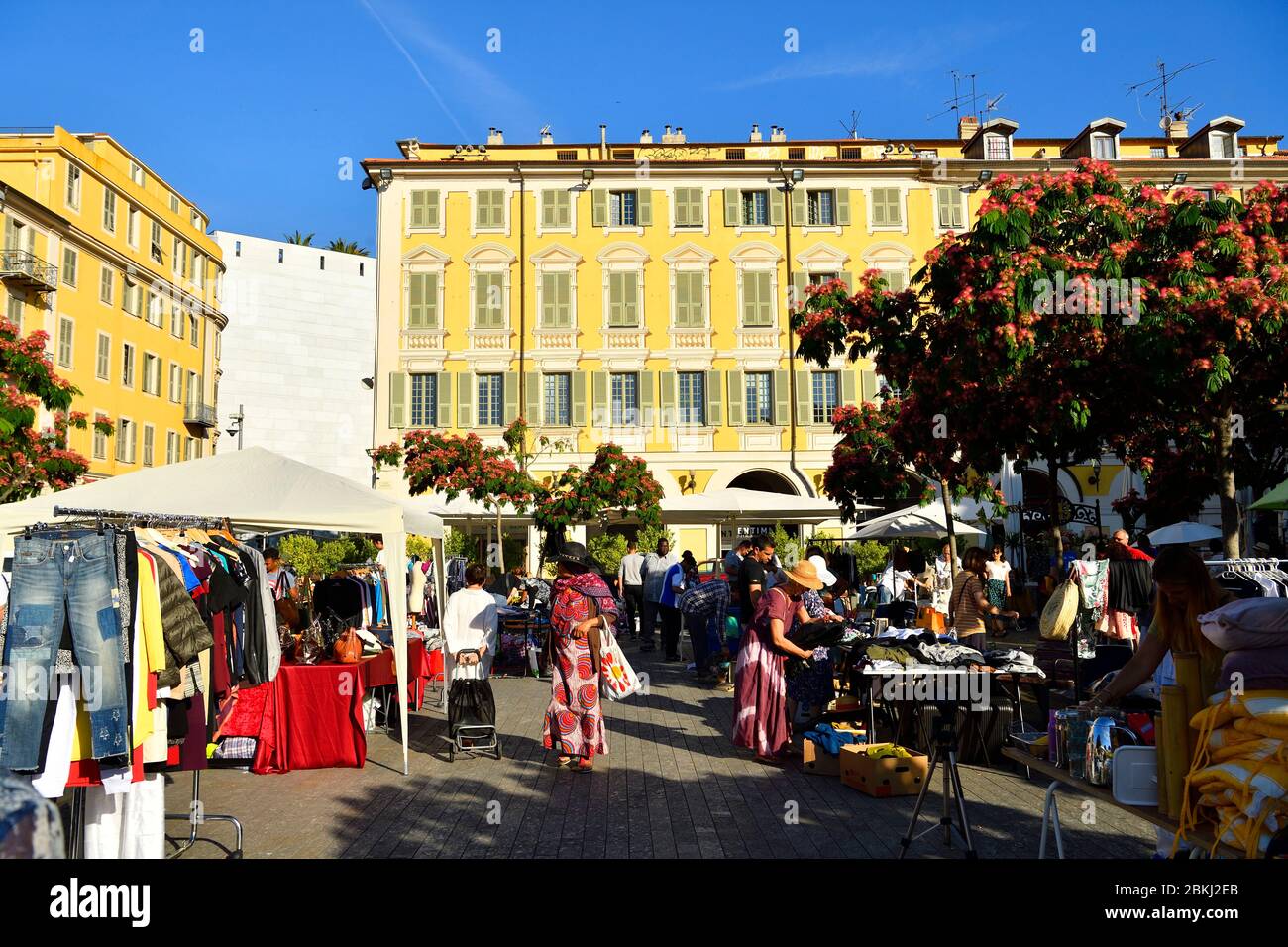 Flower market nice france hi-res stock photography and images - Alamy