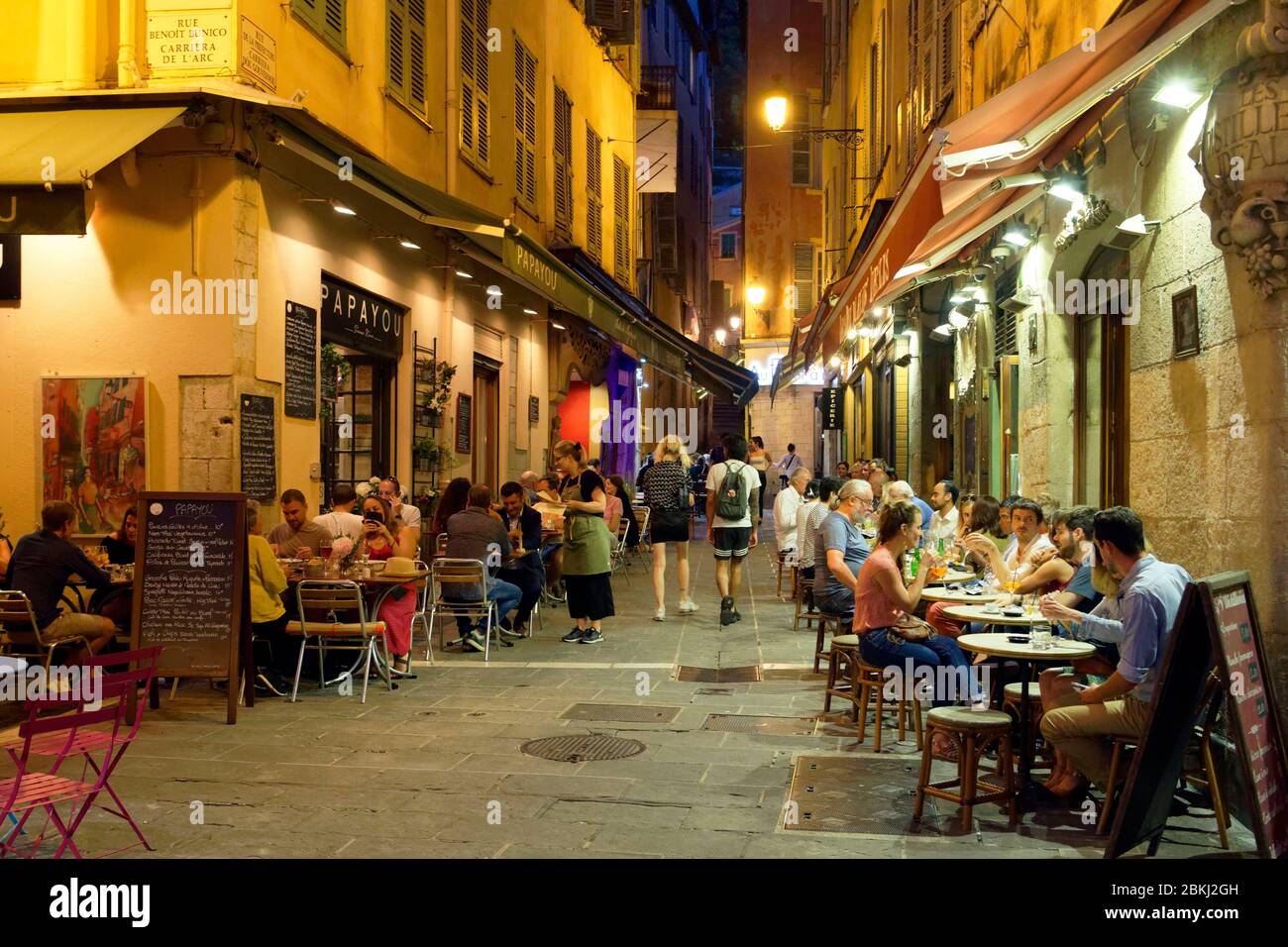 France, Alpes-Maritimes, Nice, old town, Rue de la Prefecture Stock ...