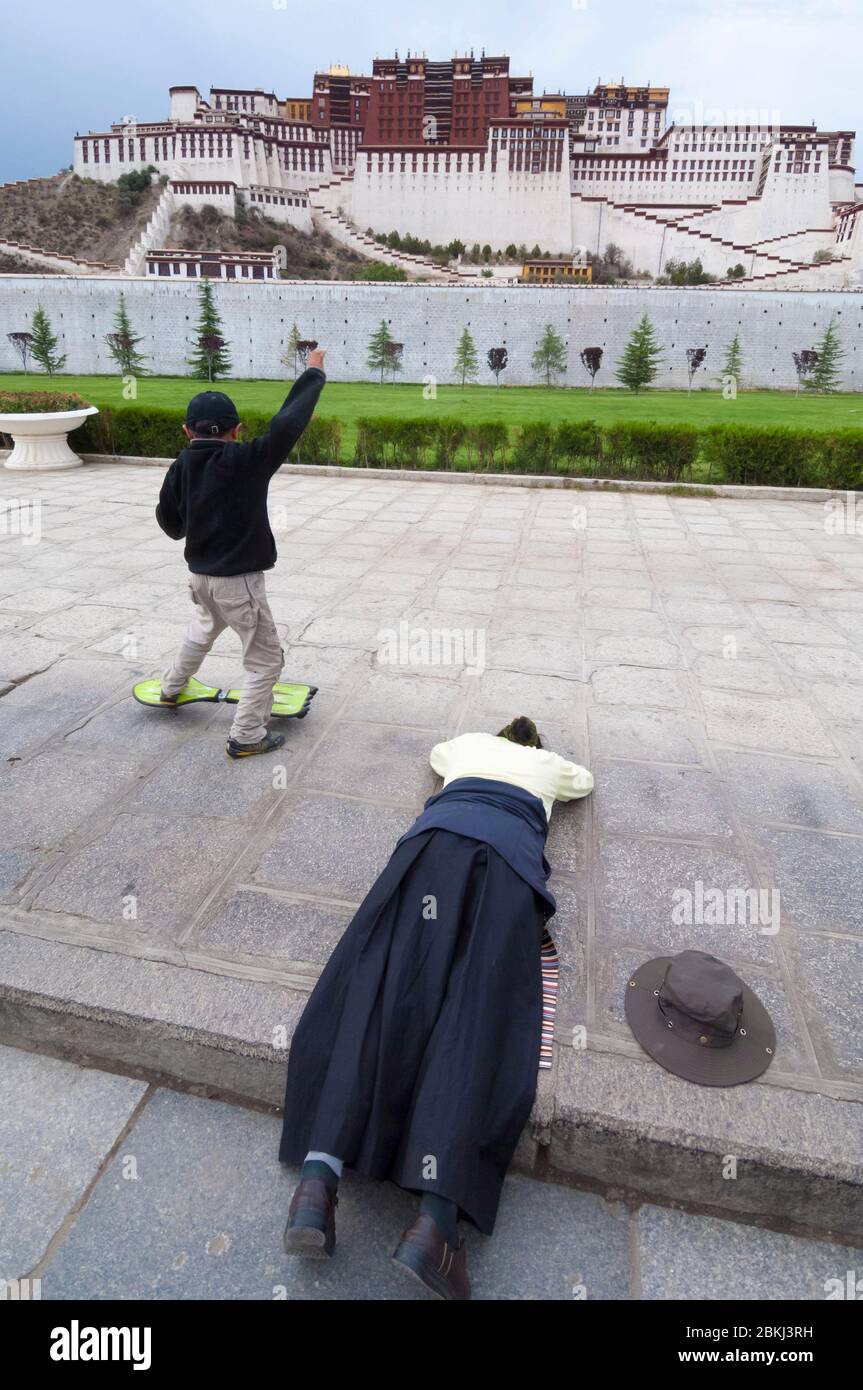 China, Central Tibet, Ü Tsang, Lhasa, Potala palace, registered World ...