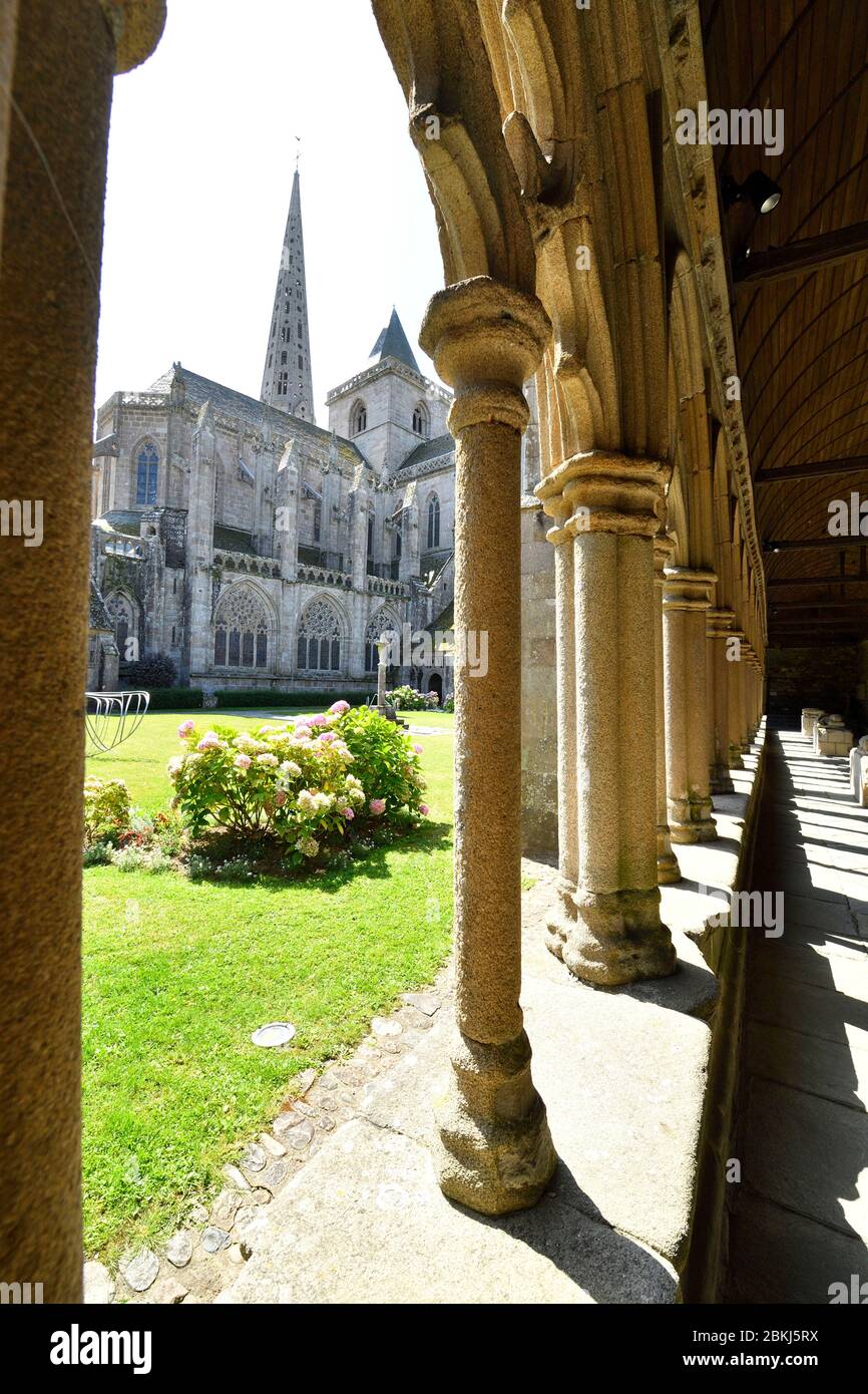 Flamboyant gothic courtyard hi-res stock photography and images - Alamy