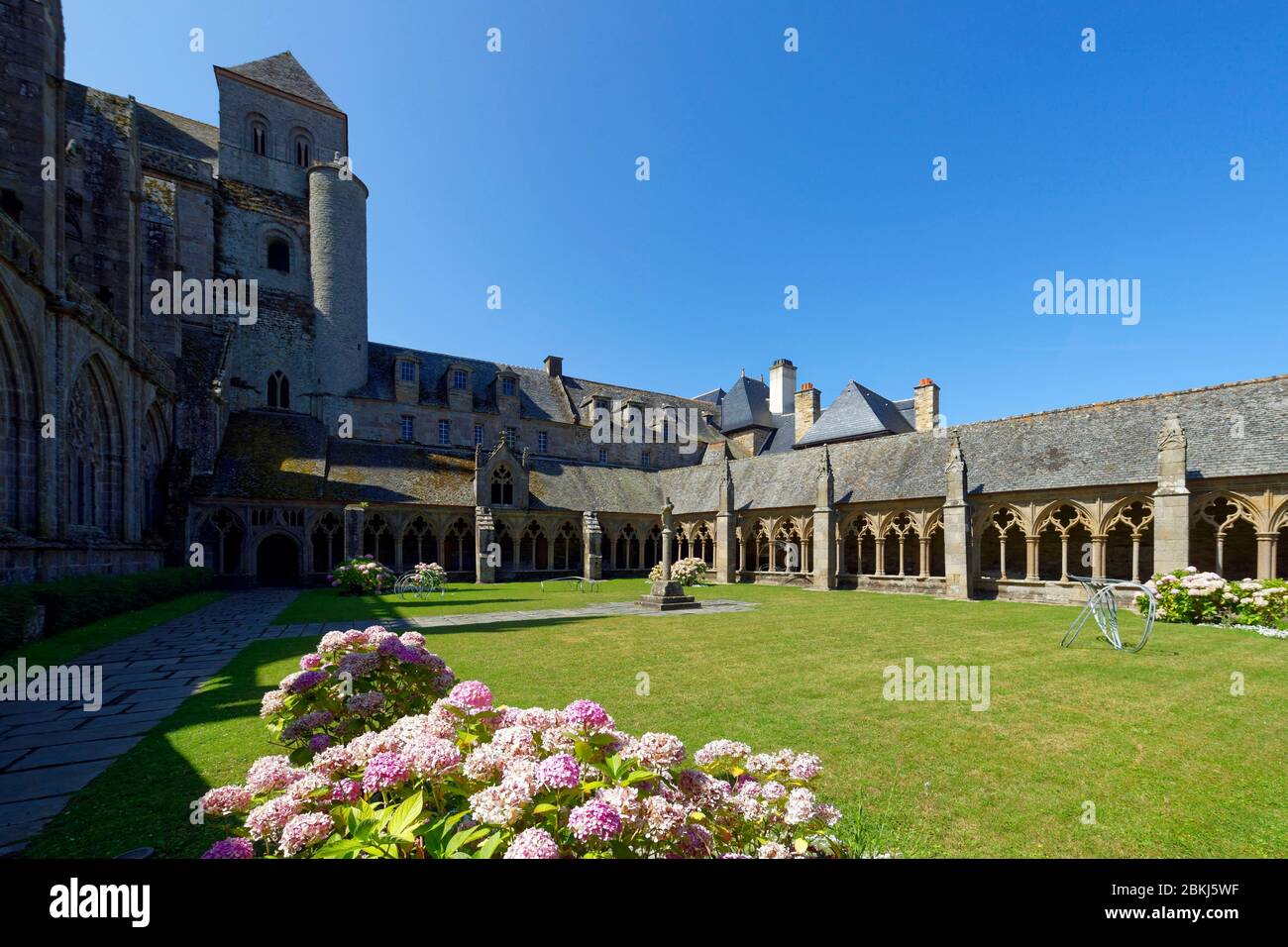 French flamboyant gothic hi-res stock photography and images - Alamy
