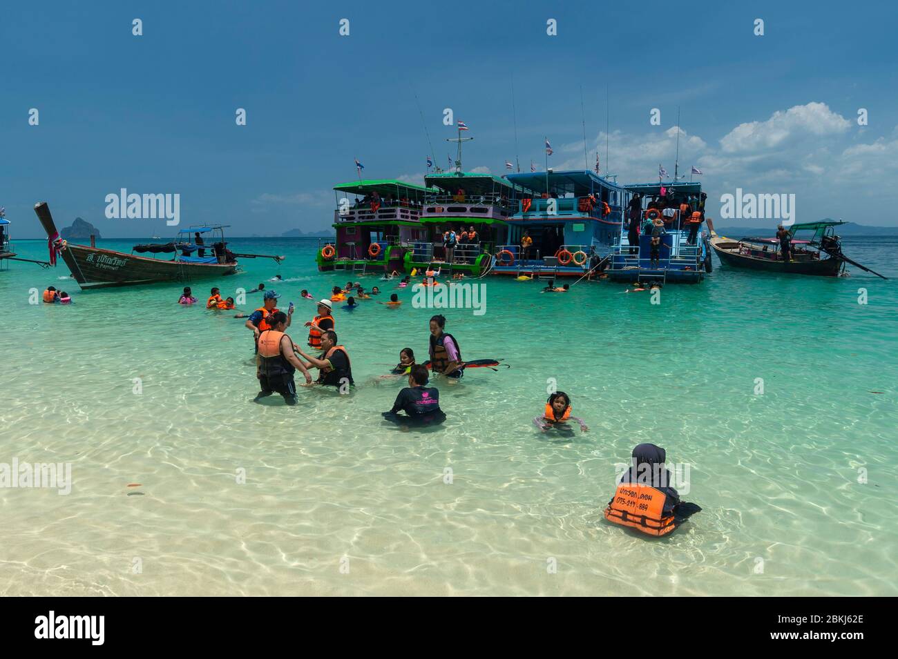 Visiting thailand hi-res stock photography and images - Alamy