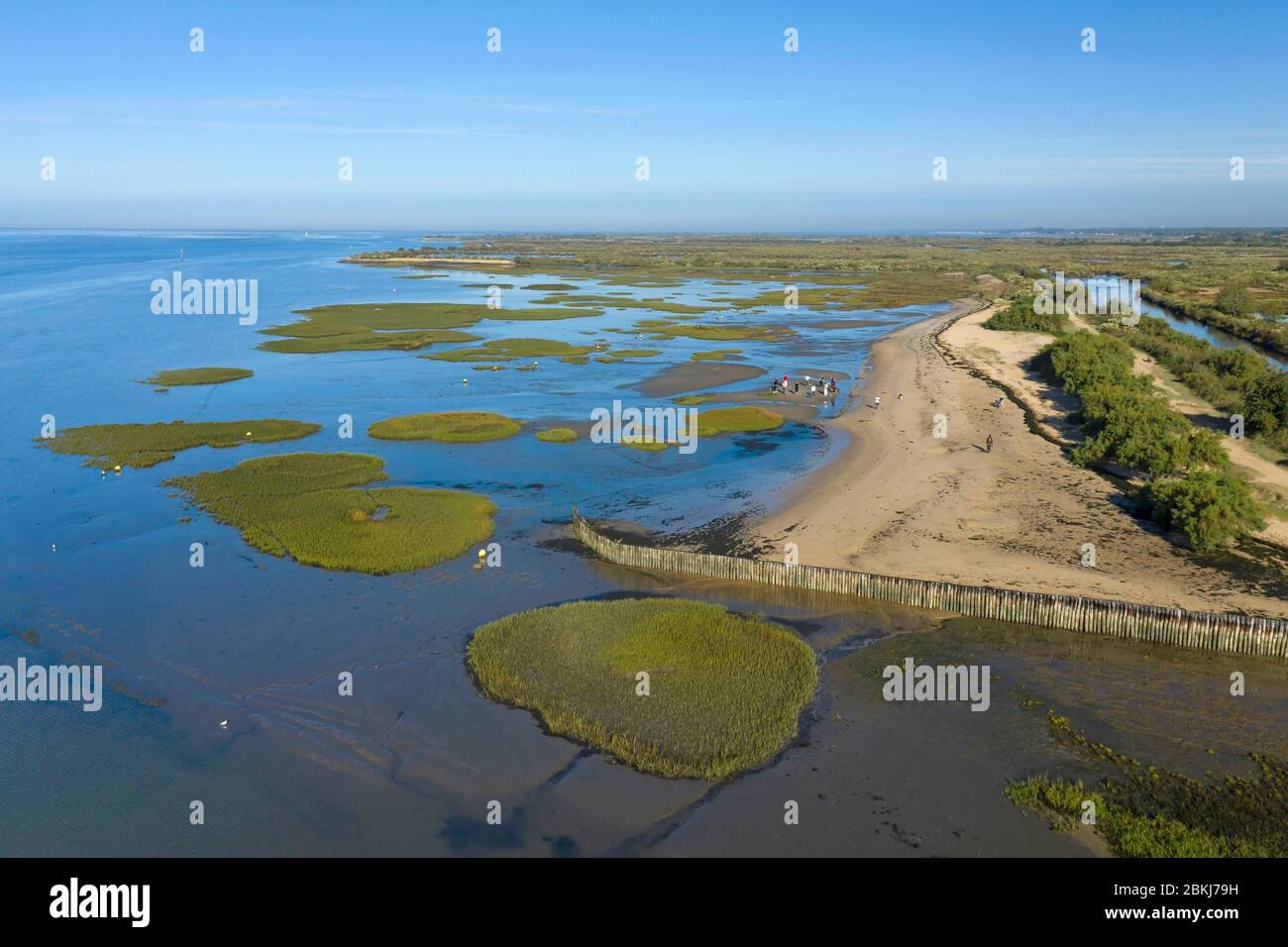 Audenge hi-res stock photography and images - Alamy