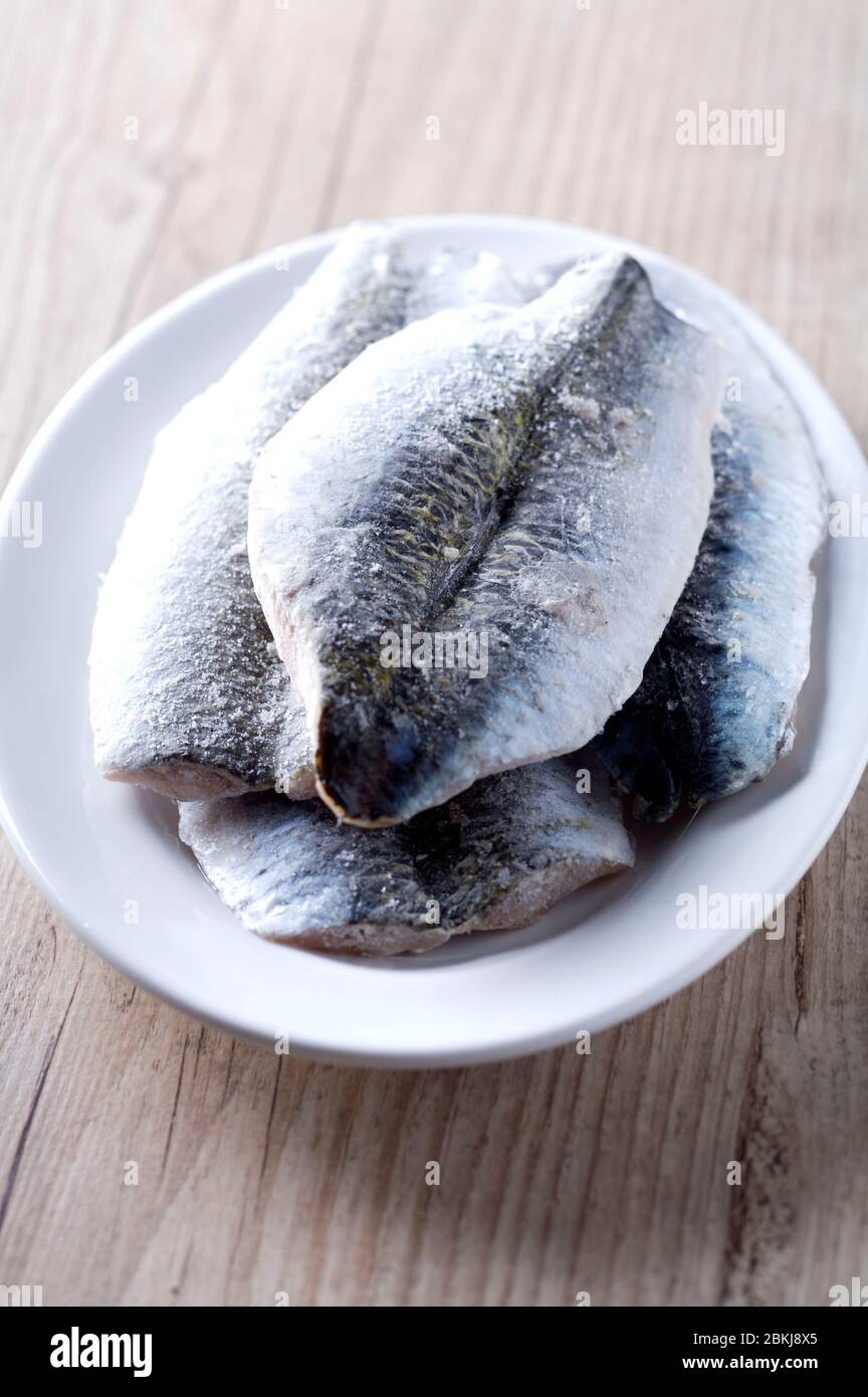Frozen mackerel fillet Stock Photo - Alamy