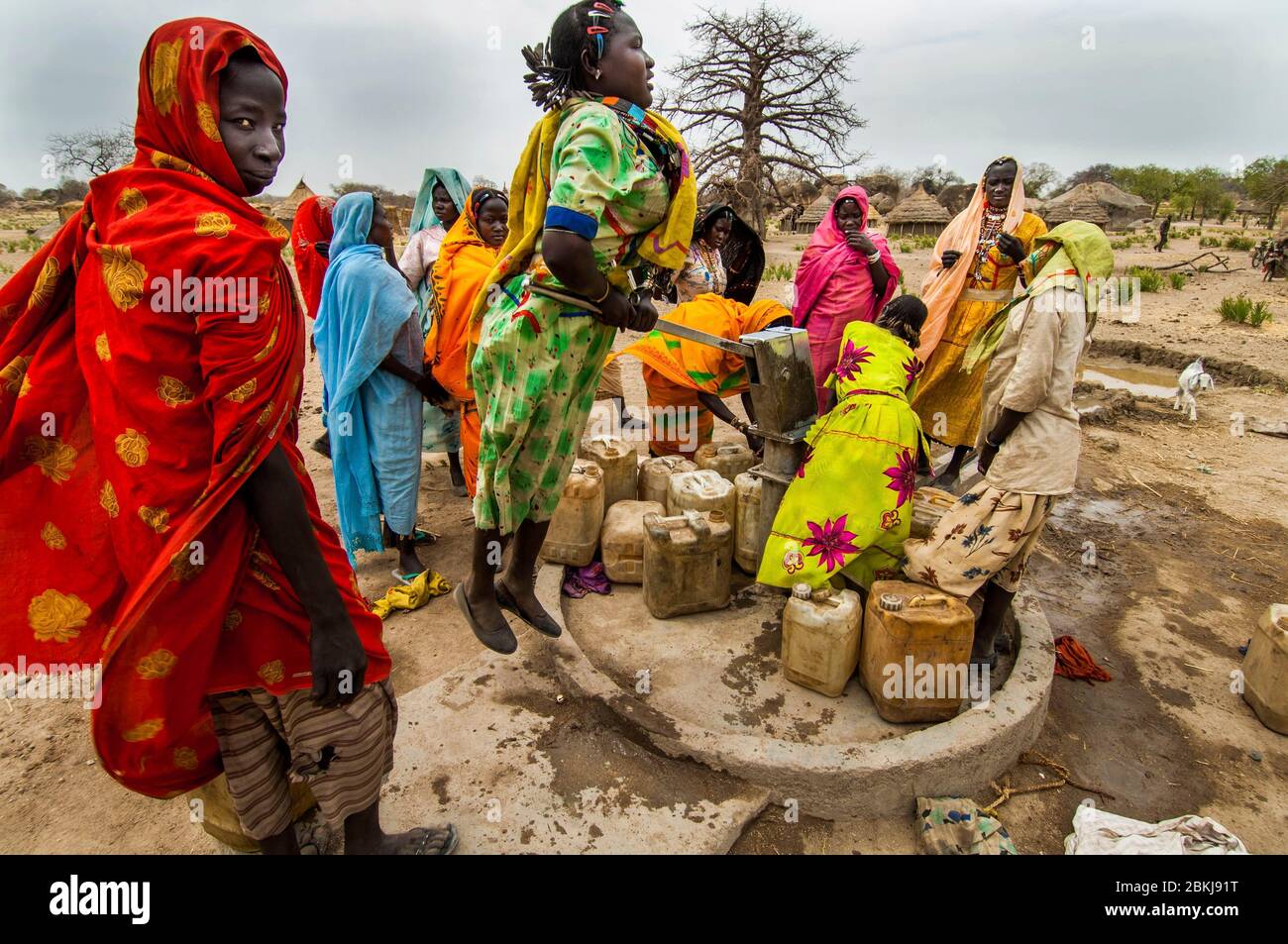Woman south sudan hi-res stock photography and images - Alamy