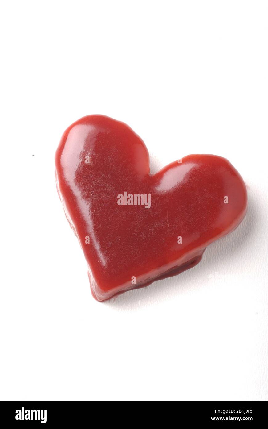 Raspberry heart shaped cake Stock Photo - Alamy Raspberry heart shaped cake Stock Photo - Alamy