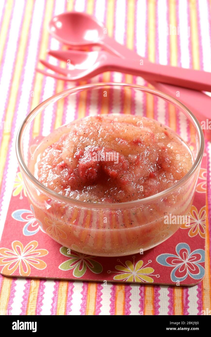 Baby rhubarb hi-res stock photography and images - Alamy