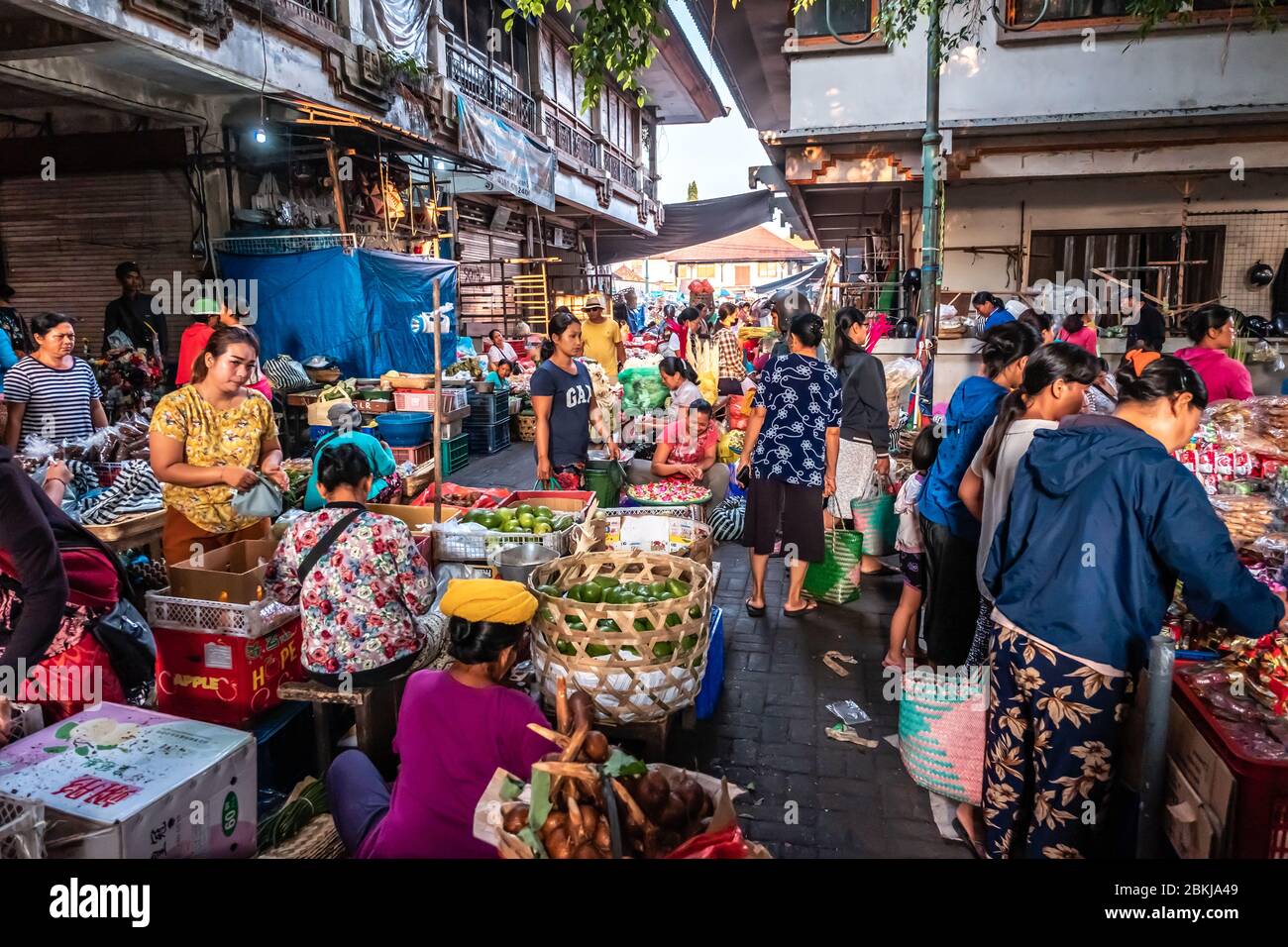 Fruit vendor ubud bali indonesia hi-res stock photography and images ...