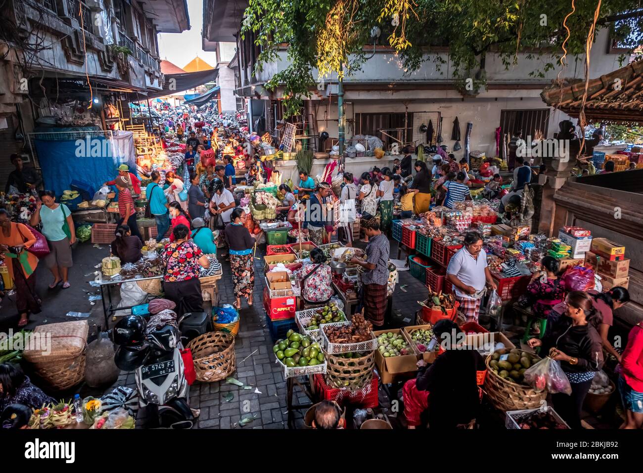 Fruit vendor ubud bali indonesia hi-res stock photography and images ...