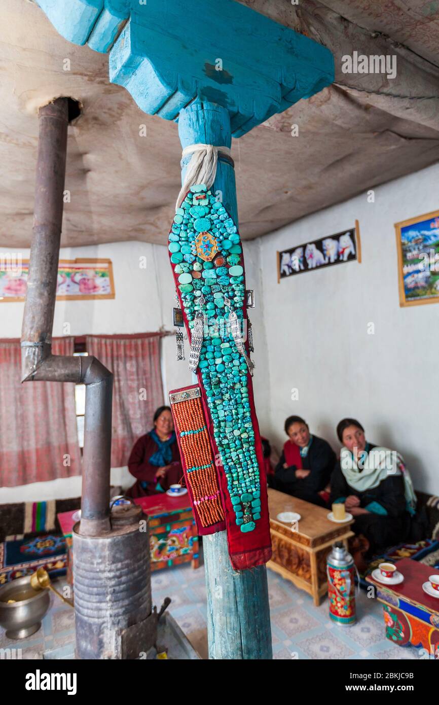 Perak women hi-res stock photography and images - Alamy