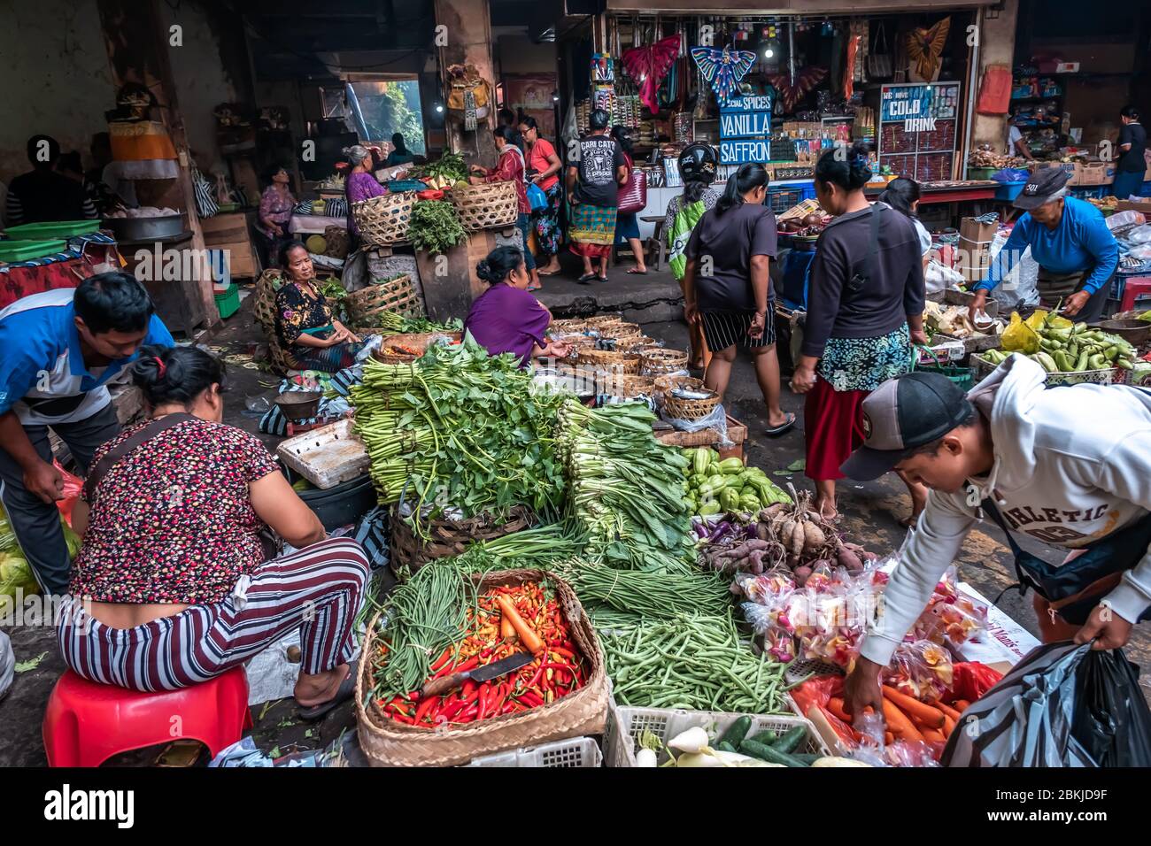 Fruit vendor ubud bali indonesia hi-res stock photography and images ...
