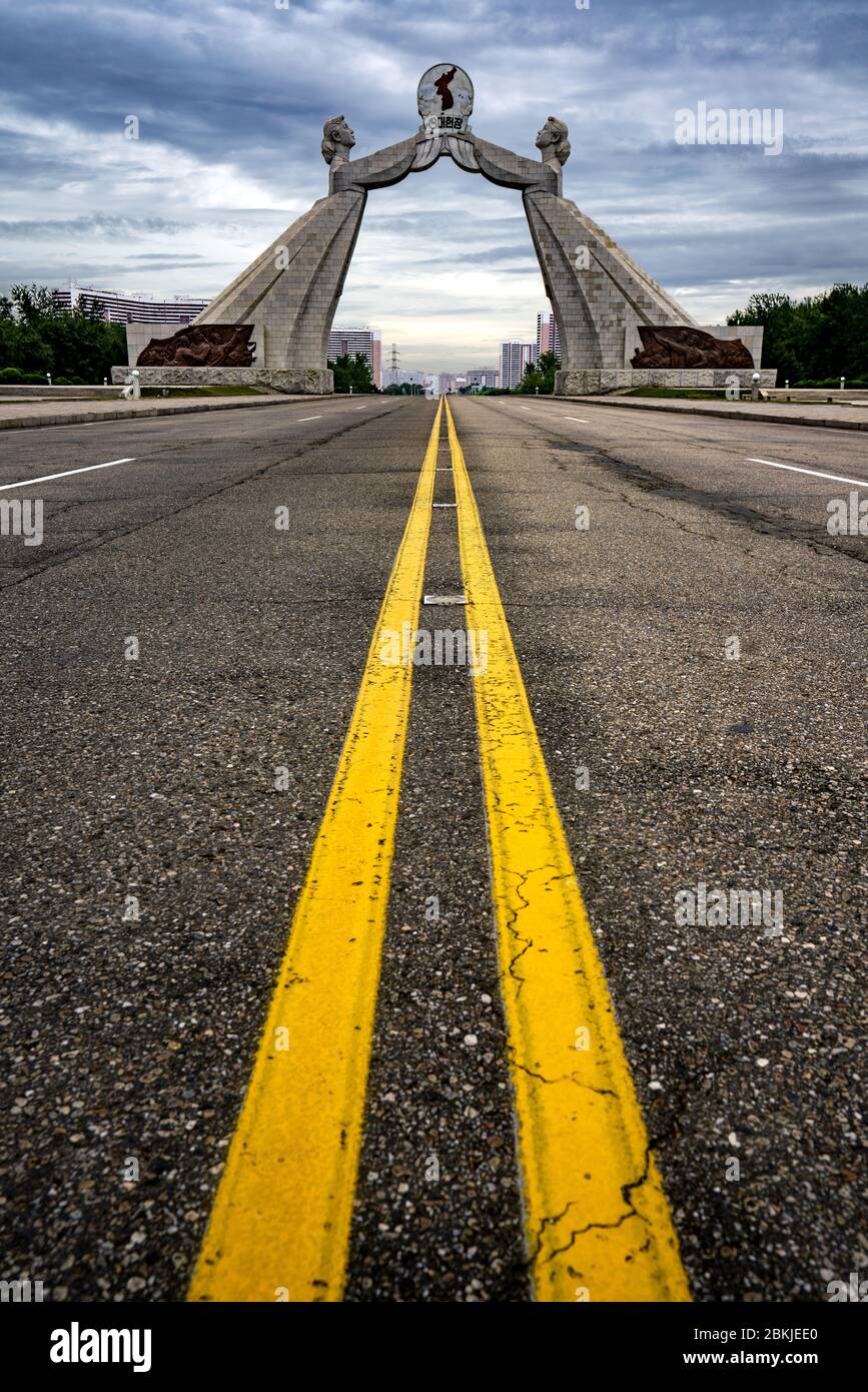 Gate pyongyang north korea hi-res stock photography and images - Alamy