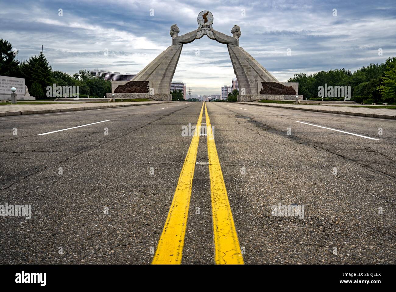 Gate pyongyang north korea hi-res stock photography and images - Alamy