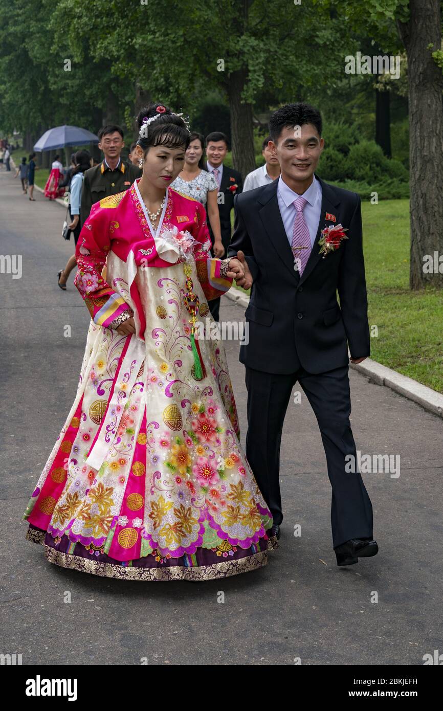 Korea wedding bride groom hi-res stock photography and images - Alamy