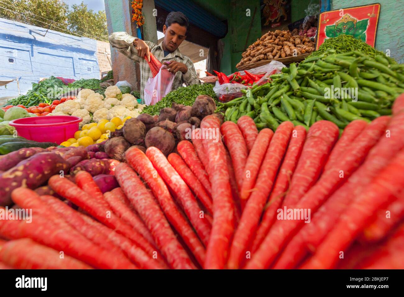 Vegetable seller india hi-res stock photography and images - Alamy