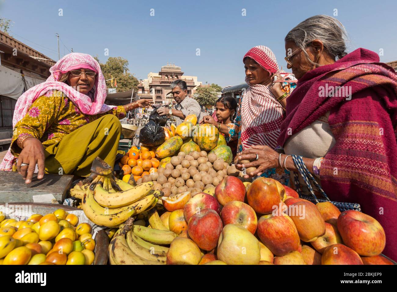 India fruit market hi-res stock photography and images - Alamy