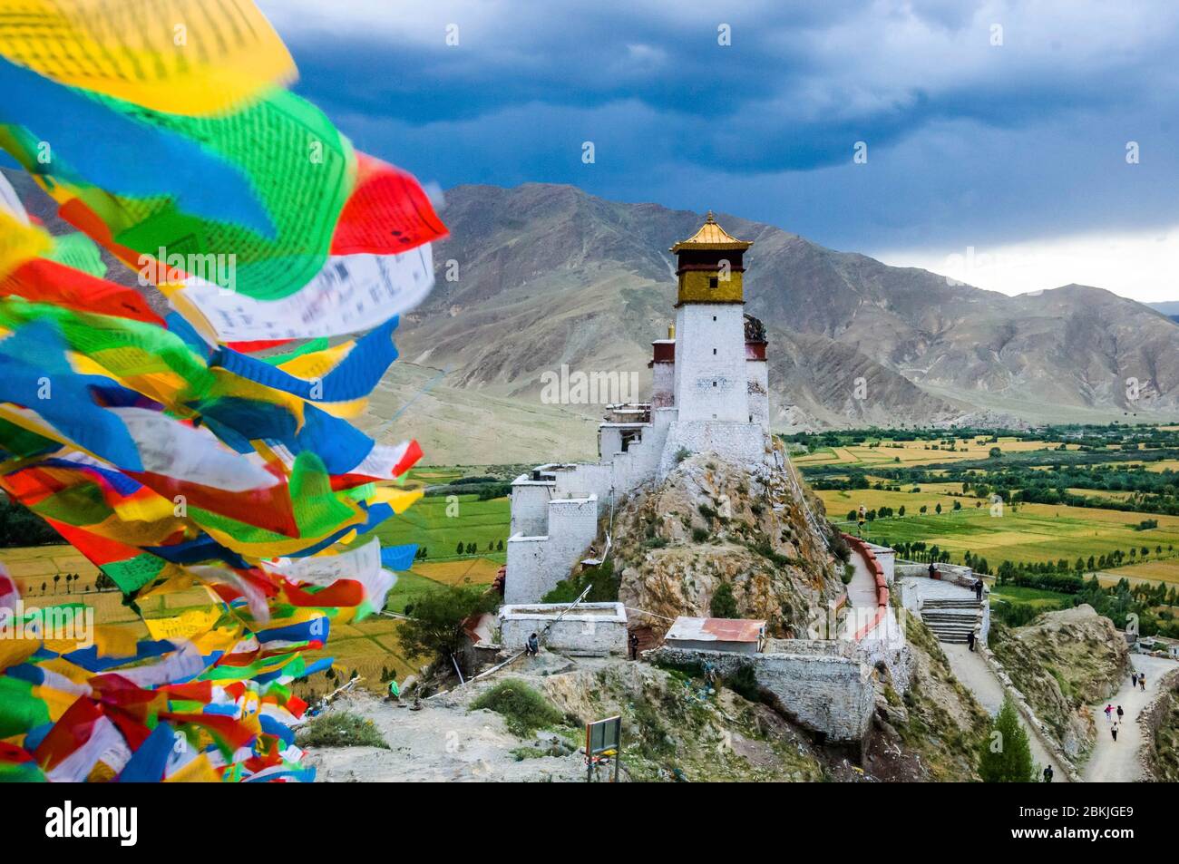 China, Central Tibet, Ü Tsang, Tsetang, Yarlung valley, fortified ...