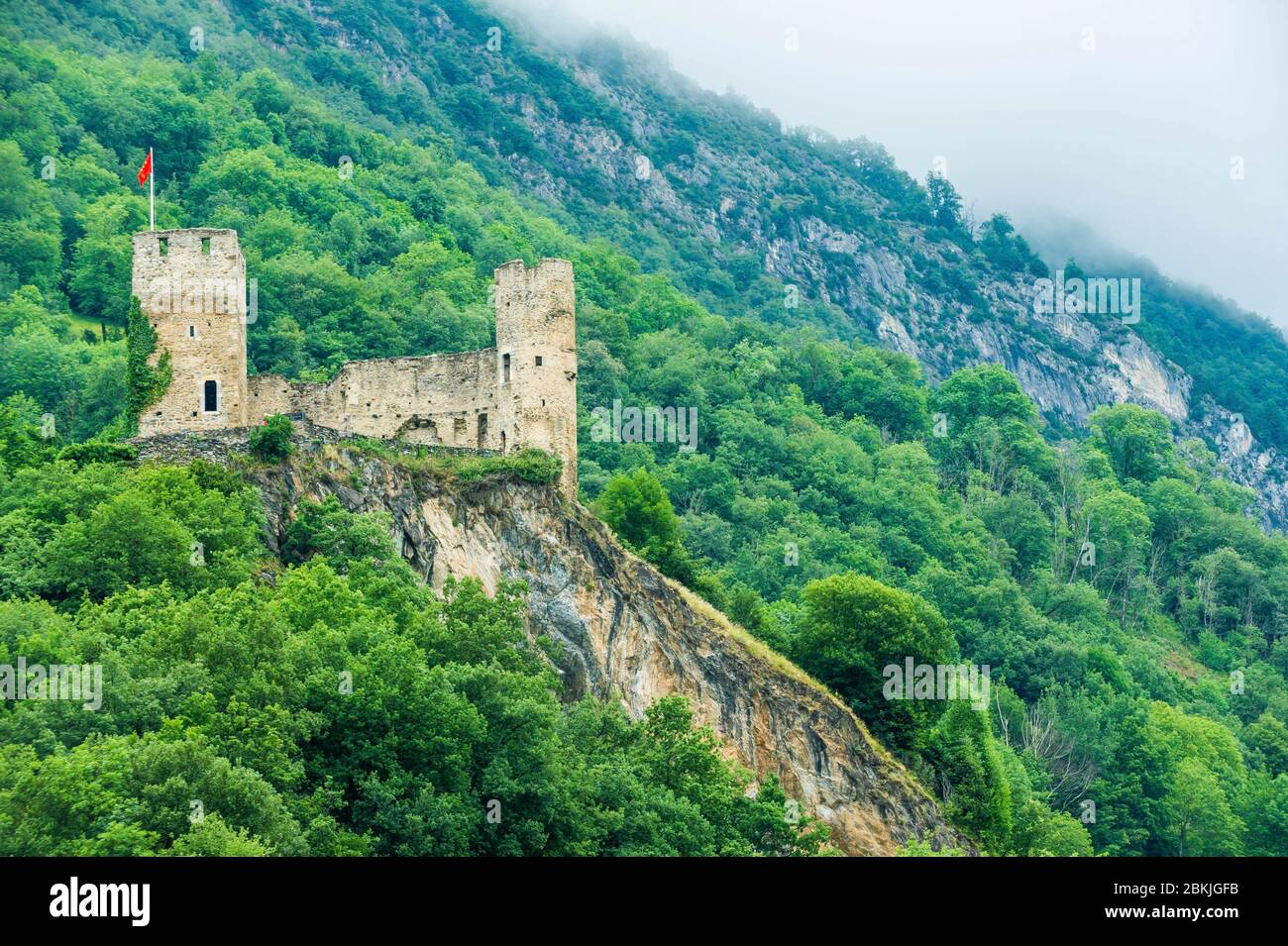 Eagle nest cliff hi-res stock photography and images - Alamy