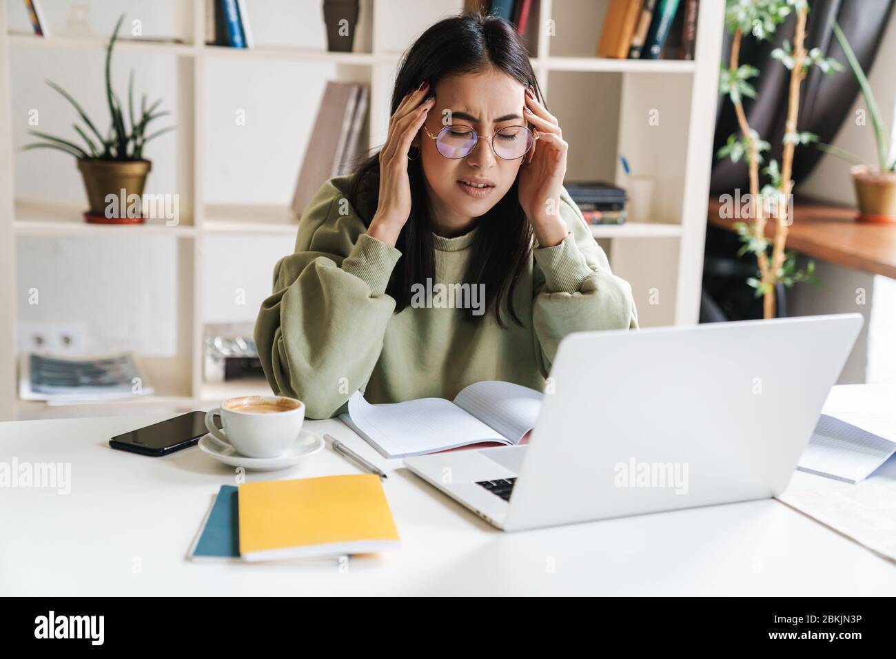 College girl stress laptop hi-res stock photography and images - Alamy