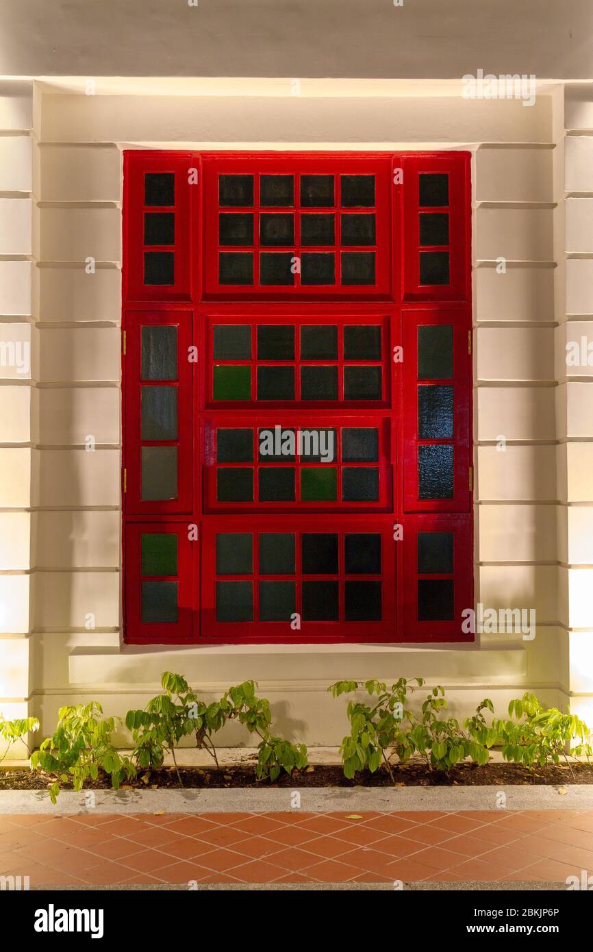 Red window frame hi-res stock photography and images - Alamy
