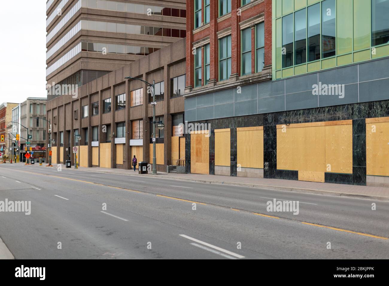 Boarded store fronts hi-res stock photography and images - Alamy