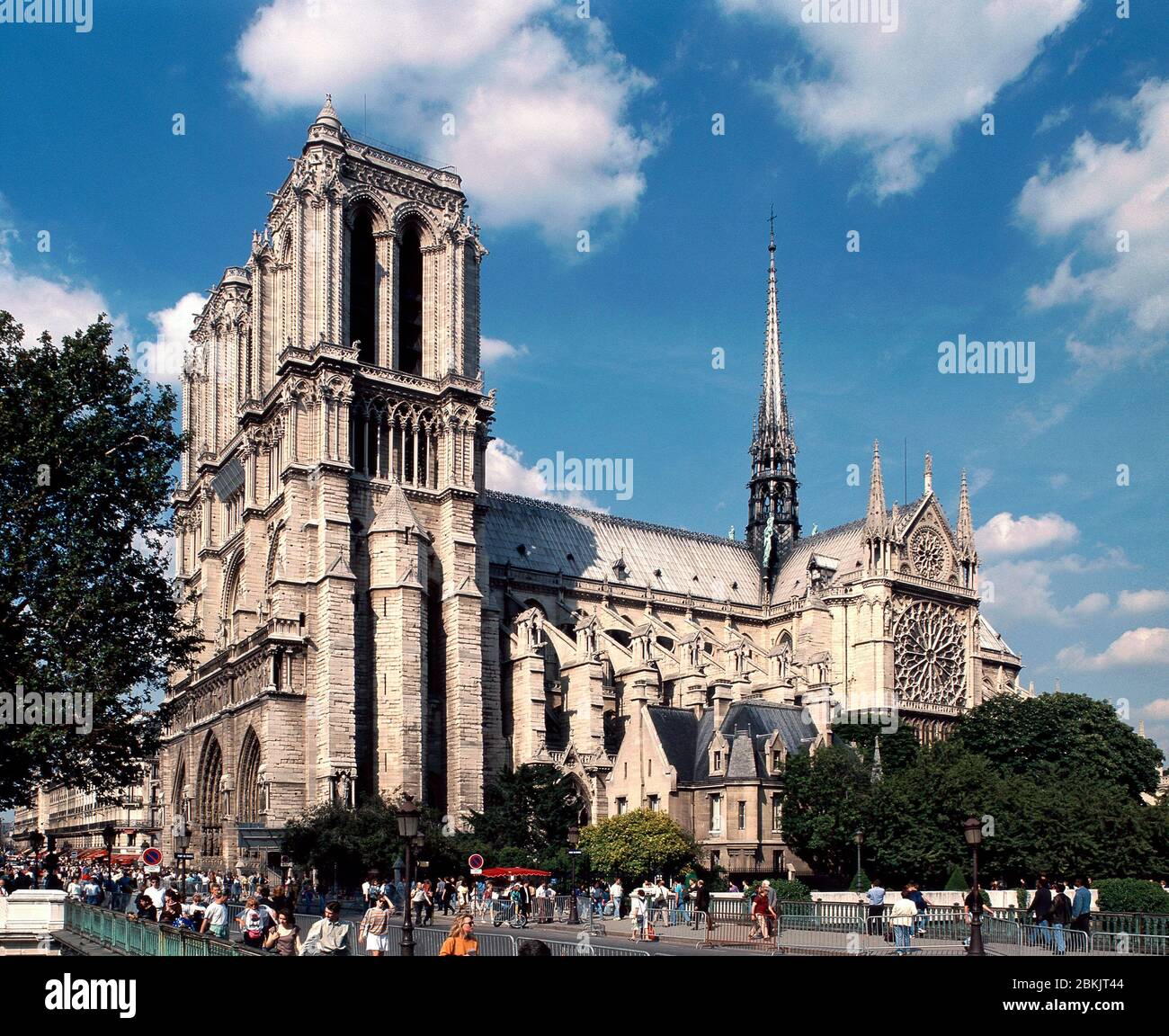 Catedral de paris hi-res stock photography and images - Alamy