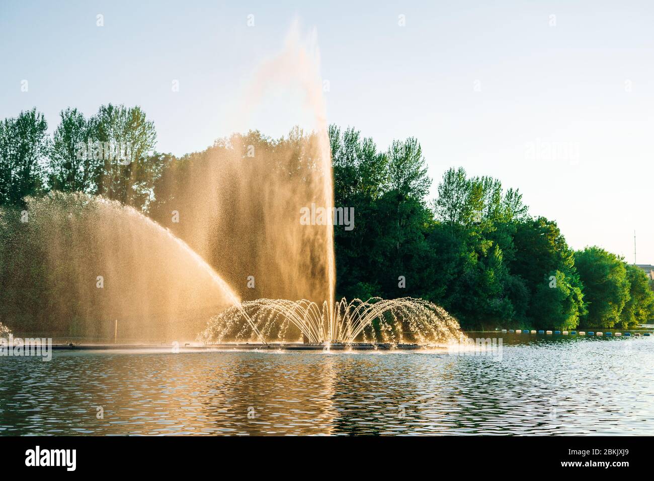 Vinnitsa, Ukraine. Dancing fountain on the river. Beautiful fountain on ...