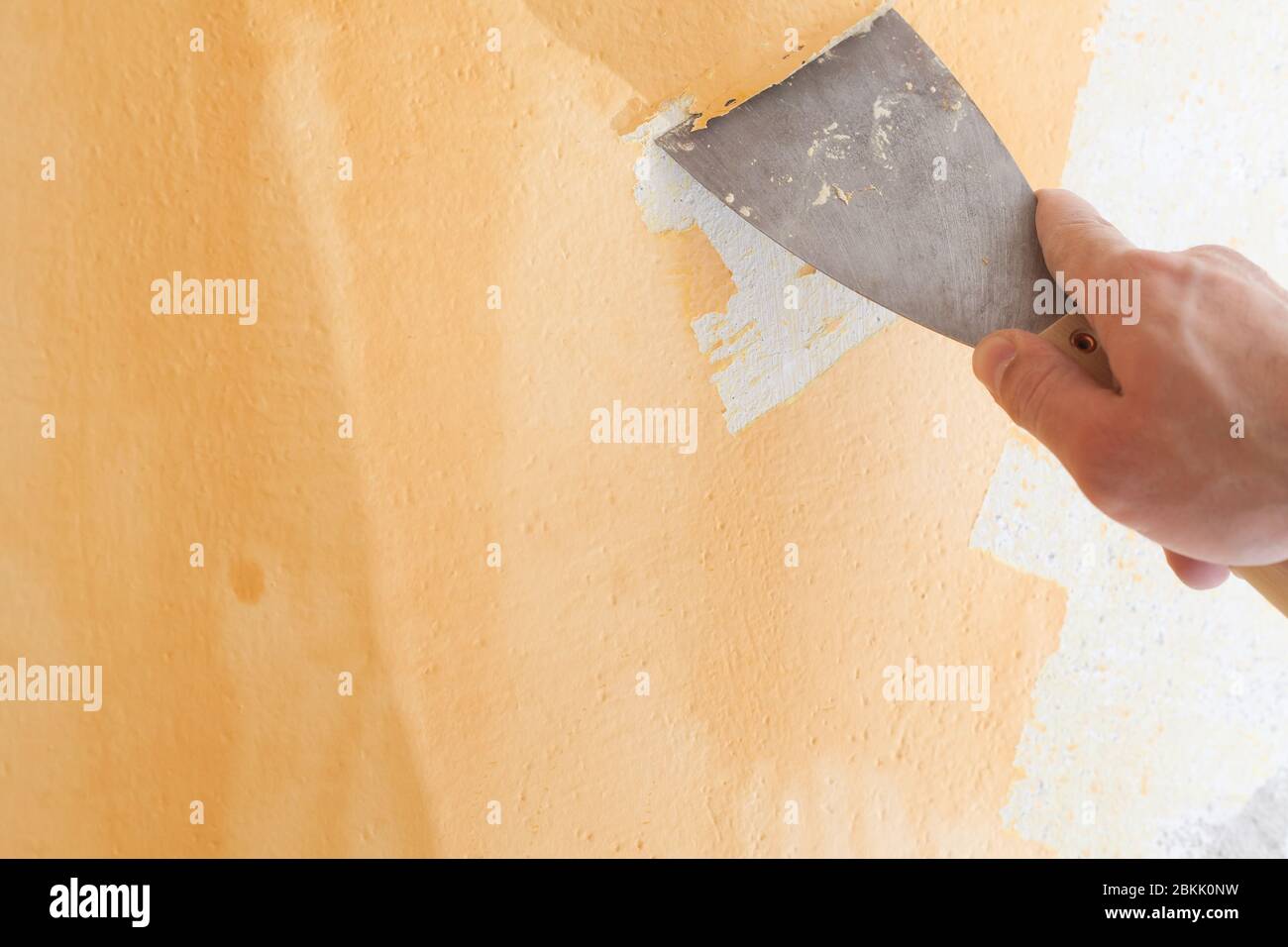 Applying putty plaster hi-res stock photography and images - Alamy
