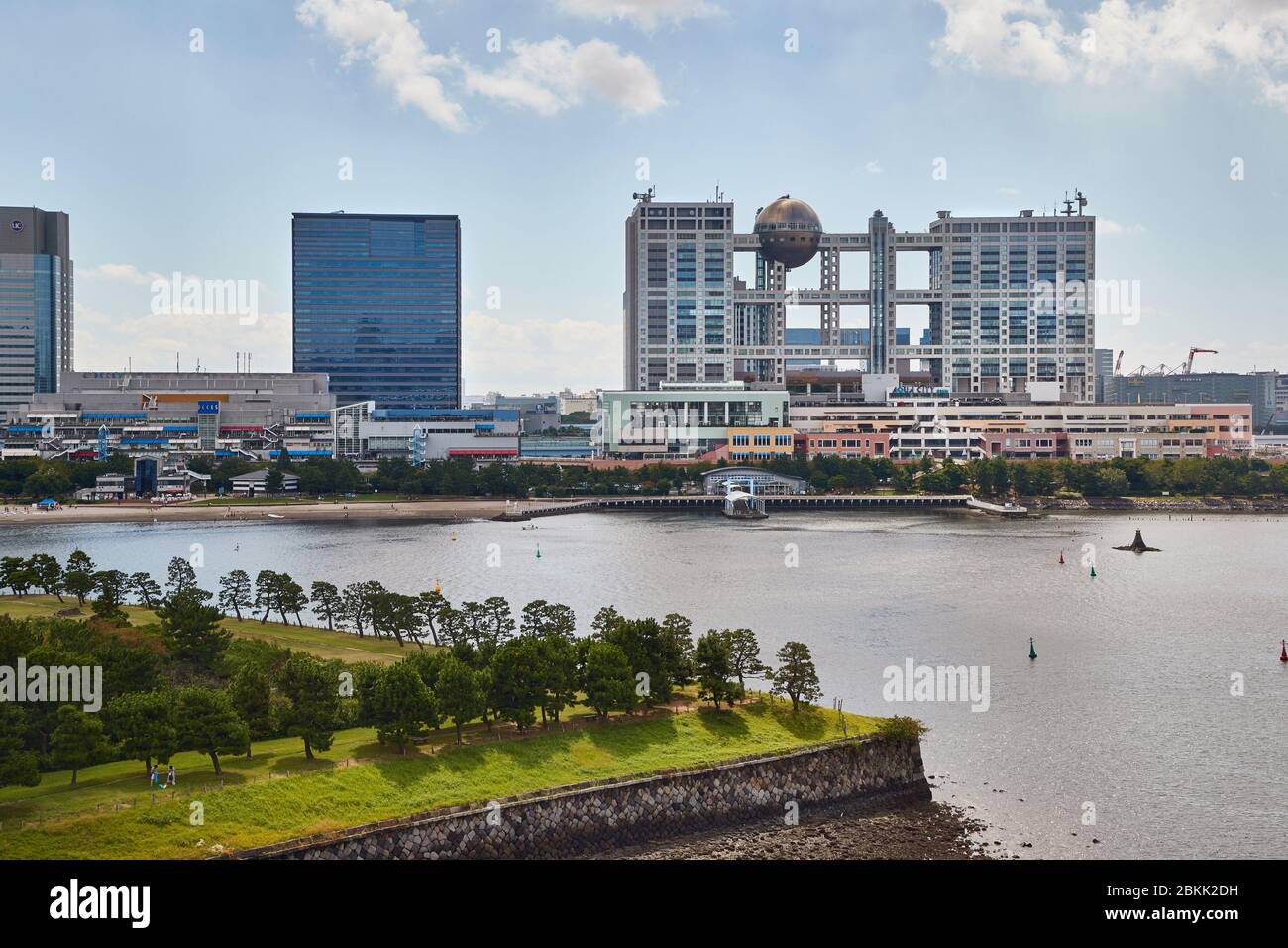 Fuji tv headquarters building hi-res stock photography and images - Alamy