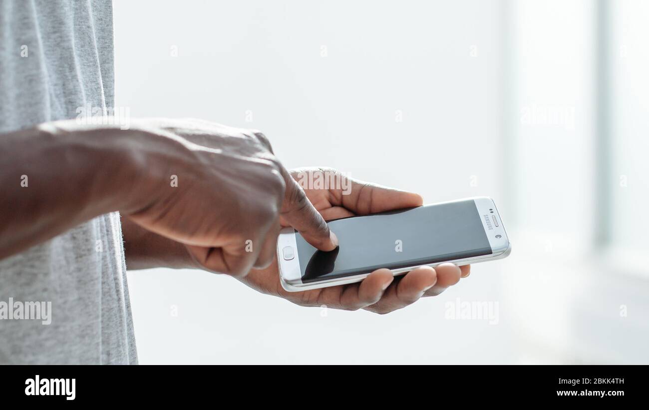 Call tapping hi-res stock photography and images - Alamy