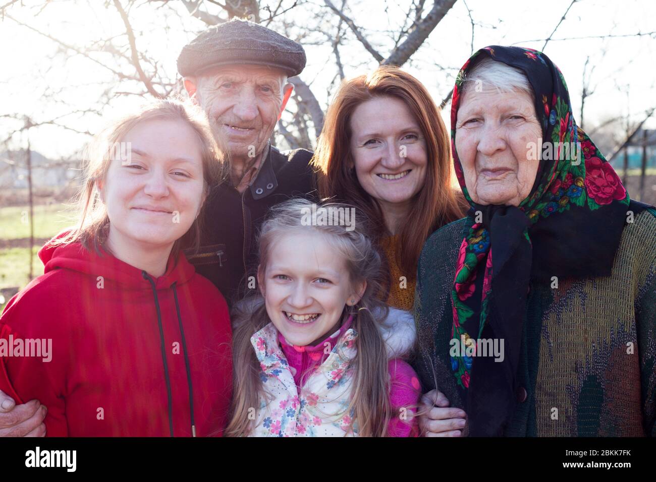 Old great grandmother granddaughter hi-res stock photography and images ...