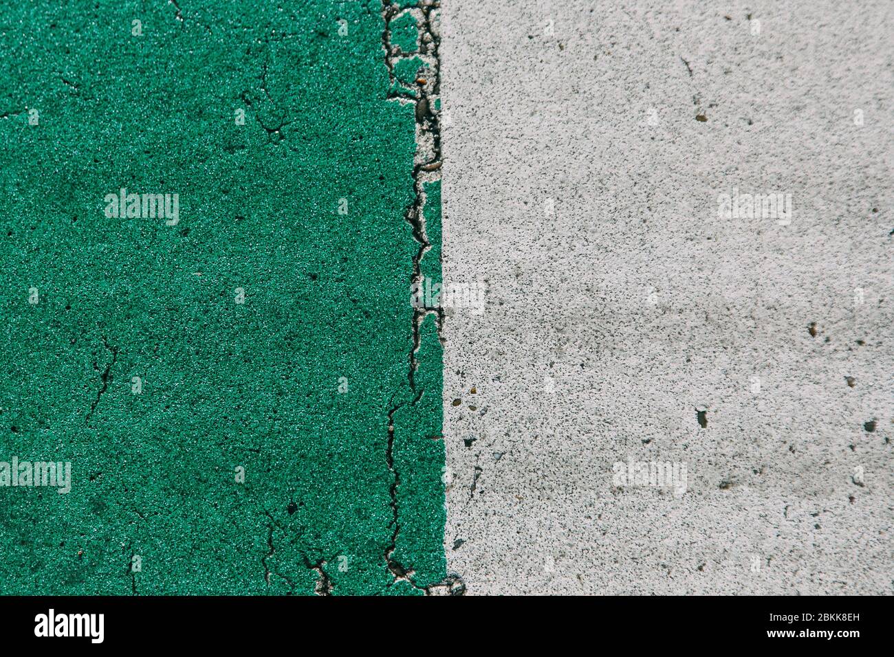 Green painted walkway hi-res stock photography and images - Alamy