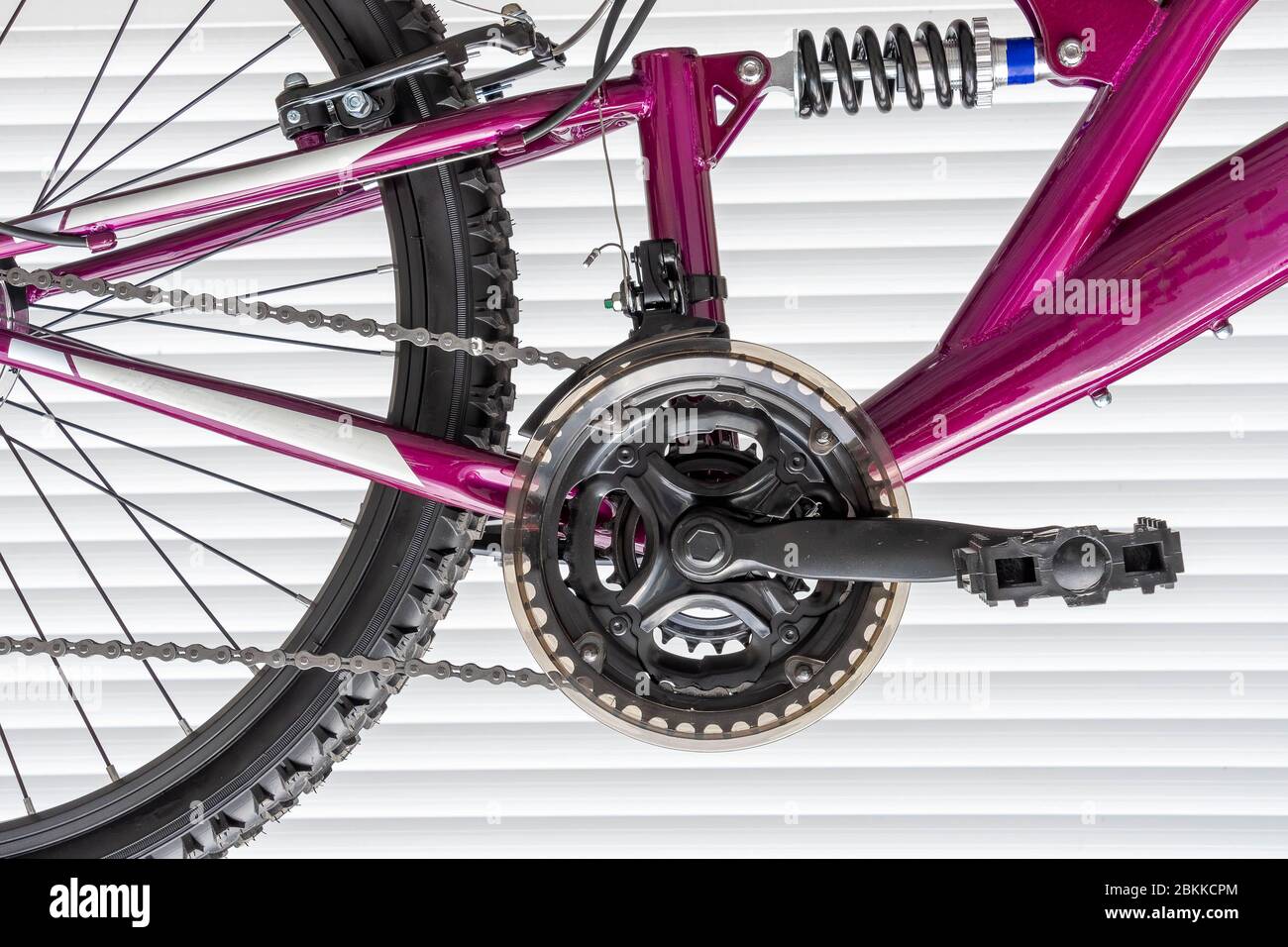 Side view of the centre part of a bike frame Stock Photo - Alamy