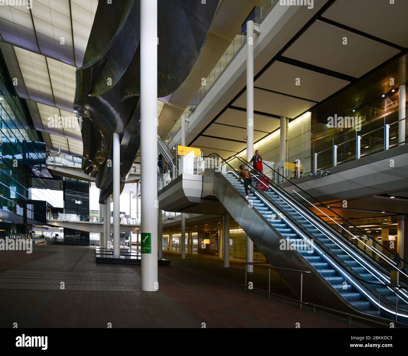 Terminal 2 heathrow hi-res stock photography and images - Alamy