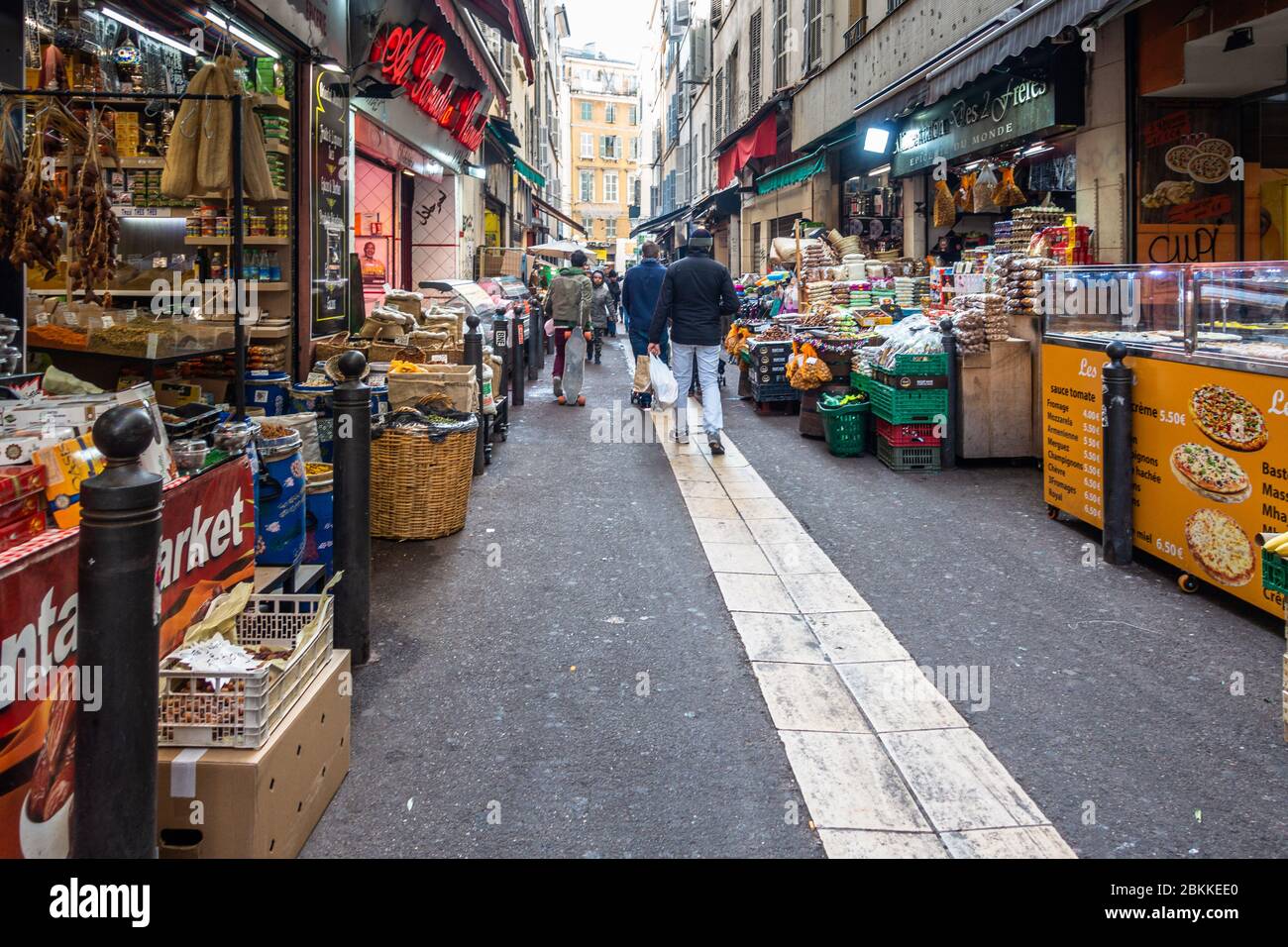 Marseille arab market hi-res stock photography and images - Alamy