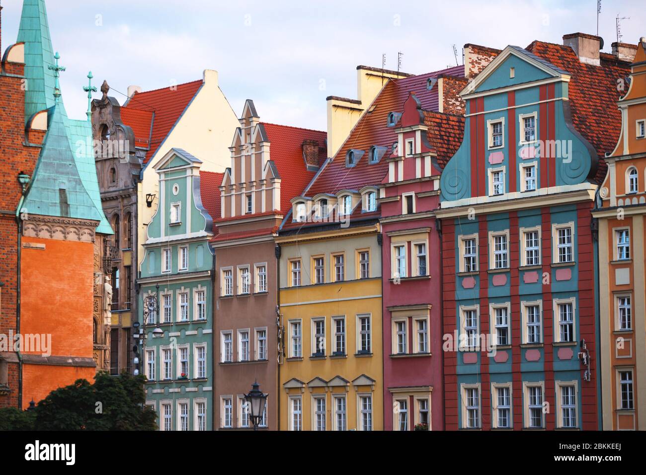 colorful buildings of Wroclaw at the main city square Stary Rynek Stock ...