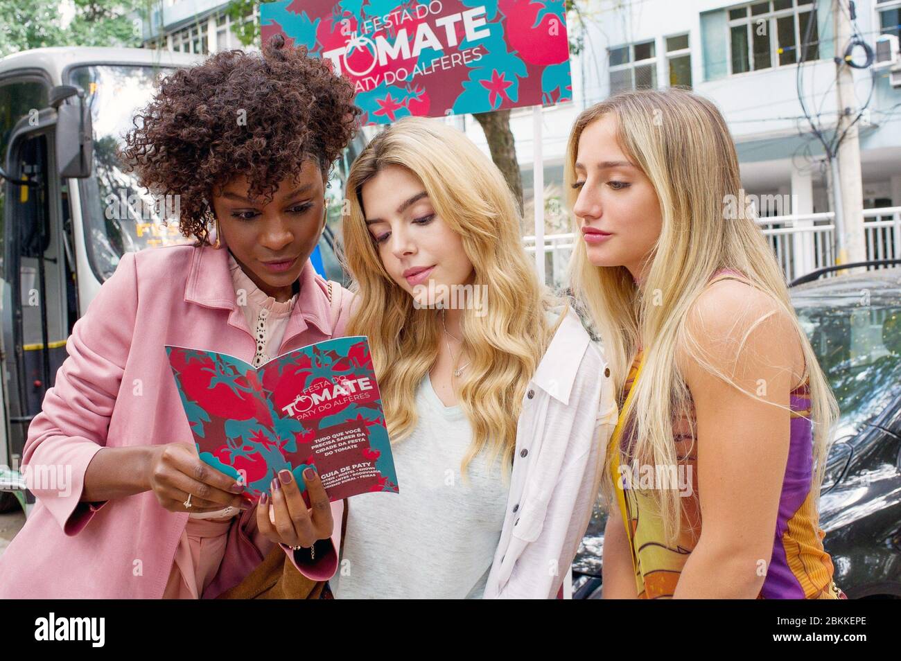 RICH IN LOVE, (aka RICOS DE AMOR), from left: Jeniffer Dias, Giovanna ...